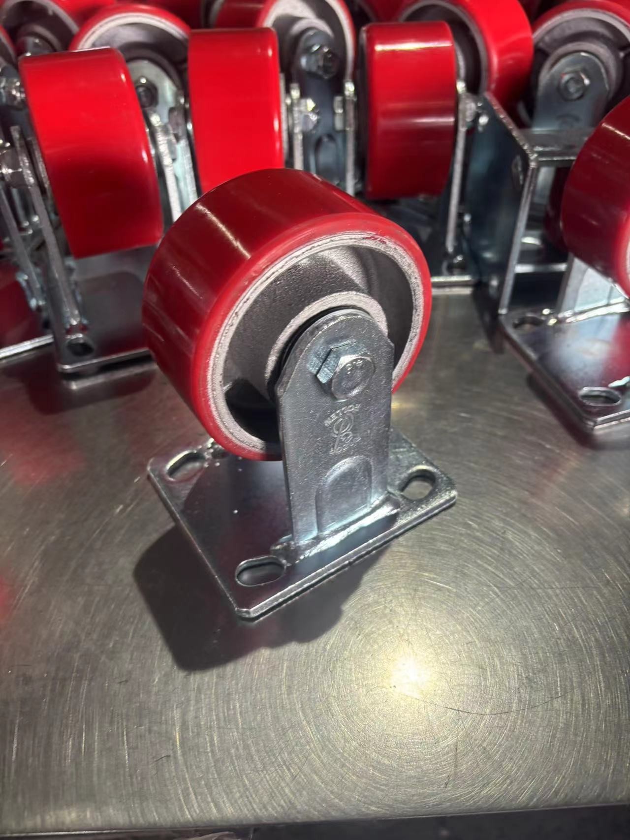 Ball Bearing Iron PU Caster Wheel 100mm For Superior Load Bearing Capacity